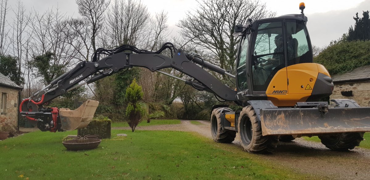 Mecalac 9 MWR with Rototilt R3 ICS | Plant Talk - Plant Machinery ...